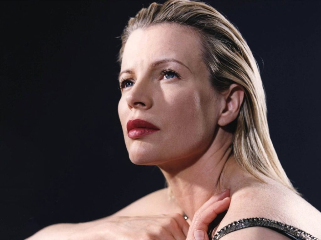 50+ Kim Basinger Wallpapers